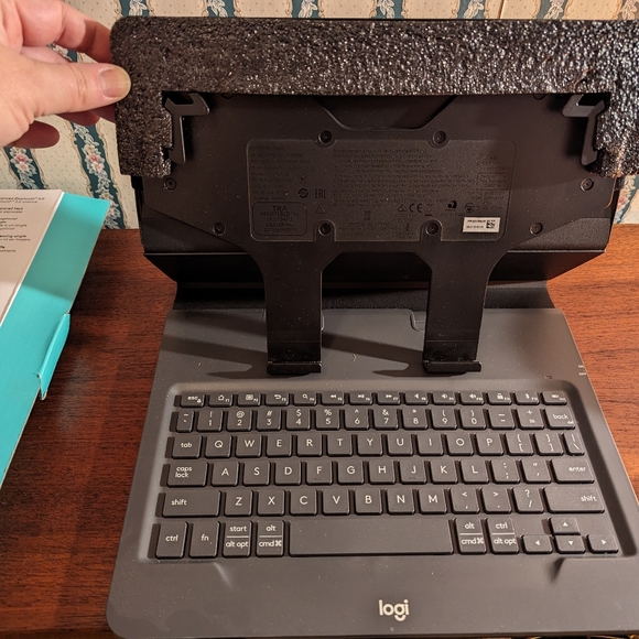 Logitech | Computers, Laptops & Parts | Logitech Universal Folio And ...